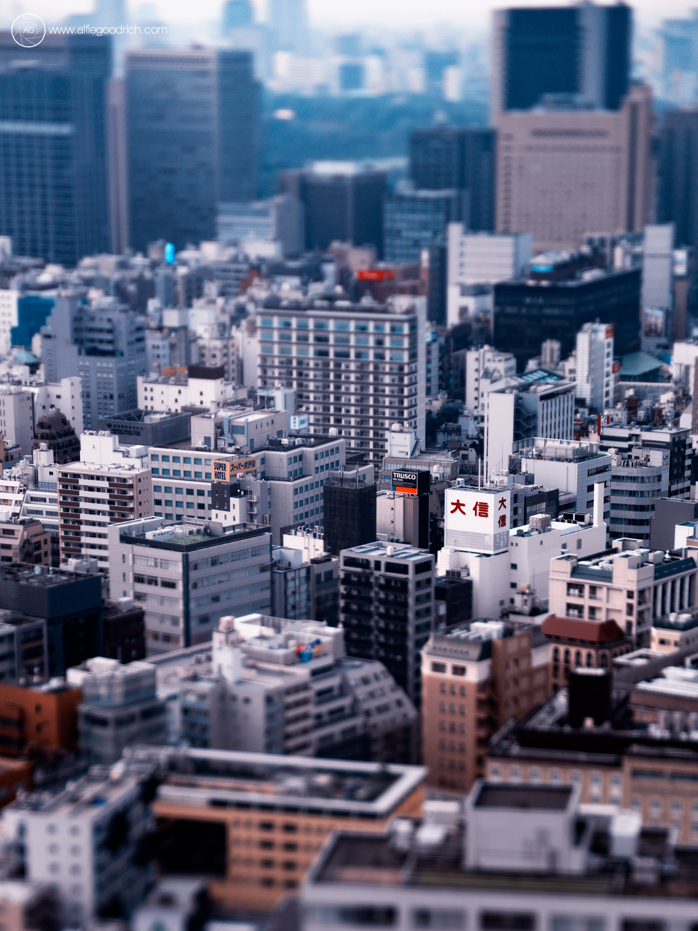 Tokyo Tilt Shift: shooting the city with a Hasselblad tilt-shift setup ...